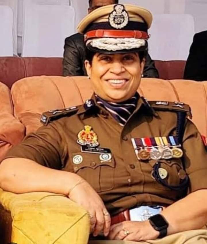 IPS तबादला: 9 आईपीएस अफसरों के तबादले, श्रीमती अनुपम कुलश्रेष्ठ बनीं ...